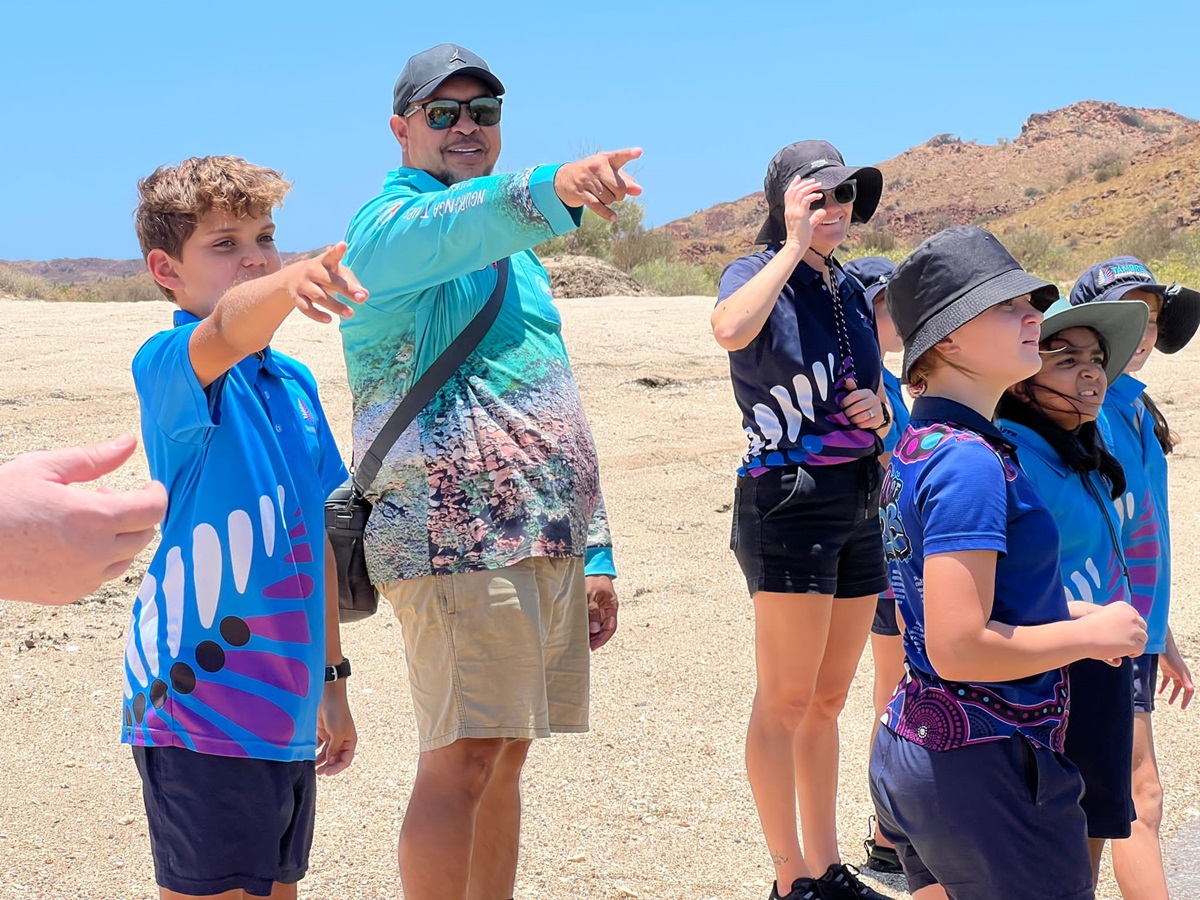 Effective methods for providing parents with information on STEM education pathways ...