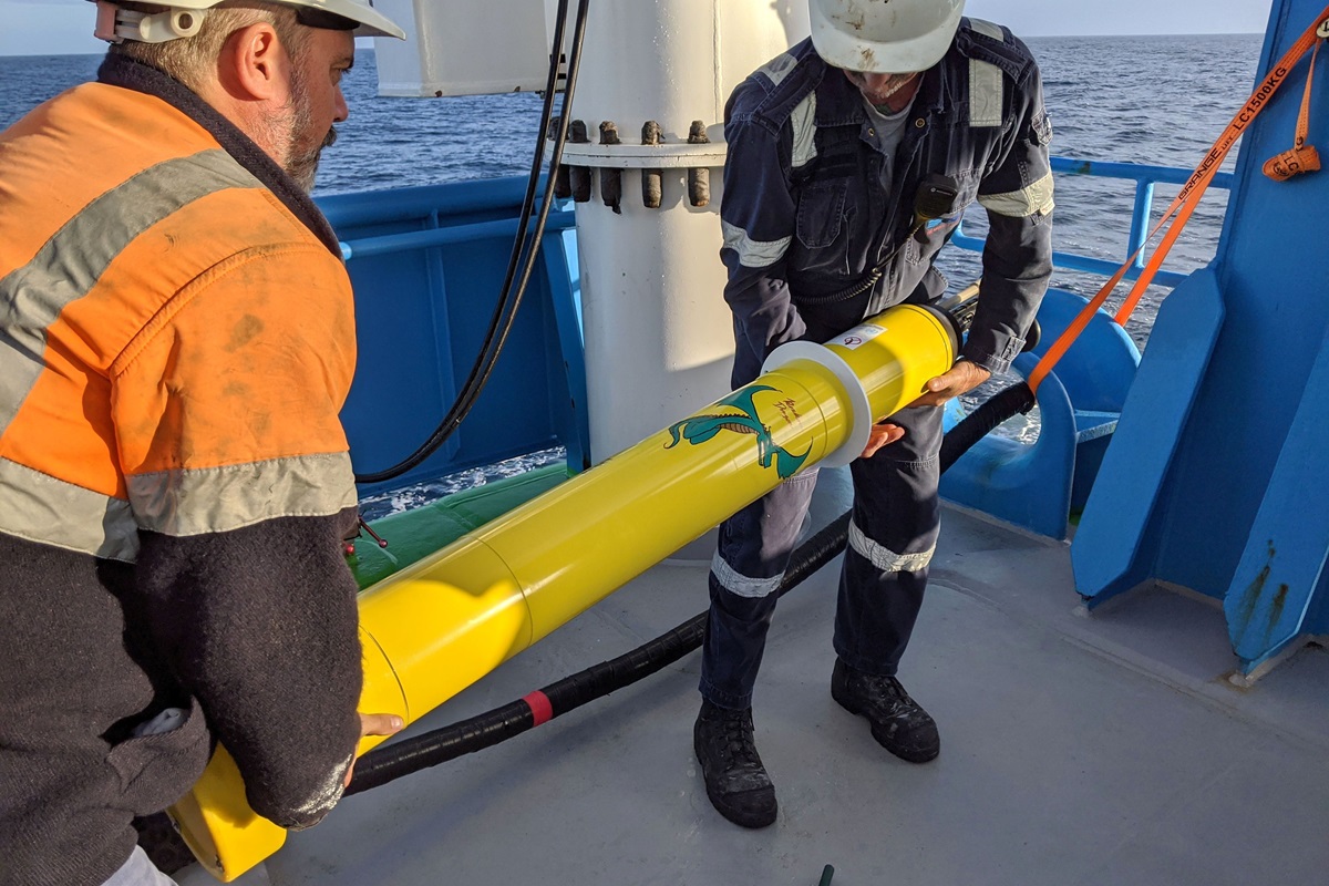 Monitoring our oceans with robotic floats - CSIRO