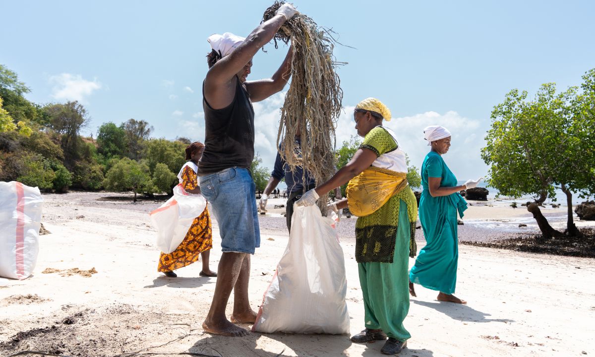 Get snapping to win a copy of Ending Plastic Waste - CSIRO