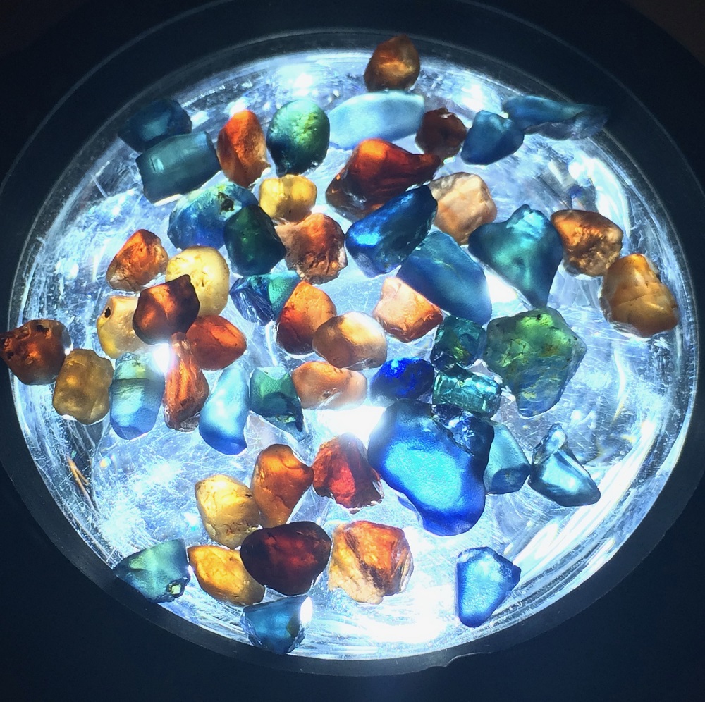 Chasing beauty: fossicking for sapphires - CSIRO