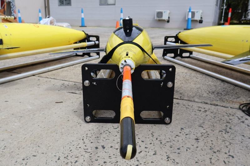 Piloting underwater gliders into the heart of Earth's strongest current ...