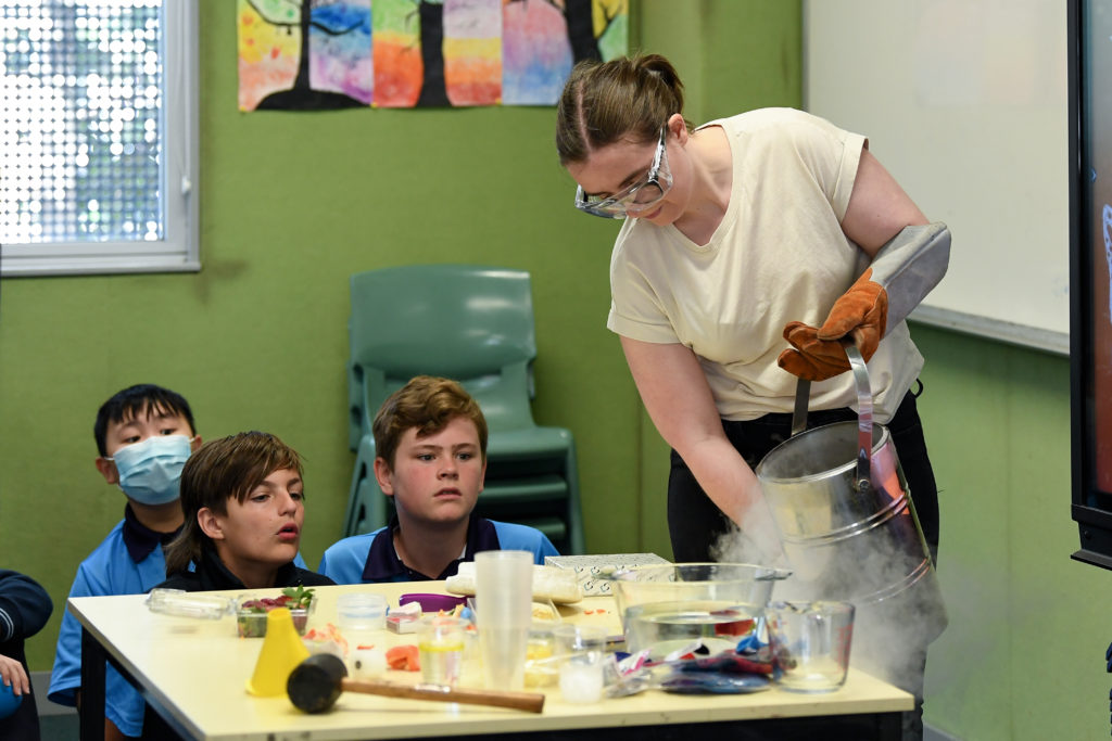 Oodles of oobleck excites students about STEM in schools - CSIRO